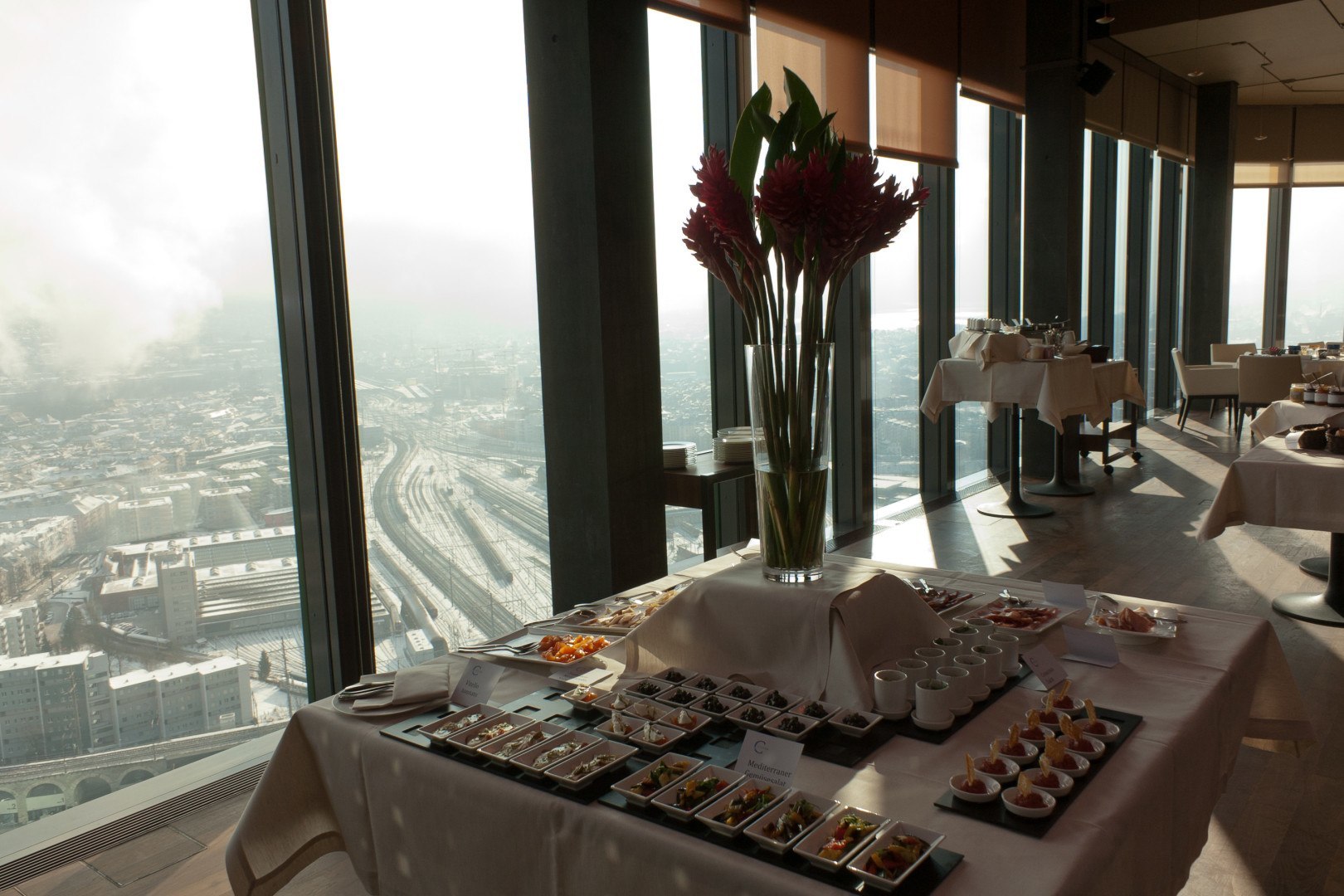 Brunch im Clouds Restaurant des Prime Towers Zürich